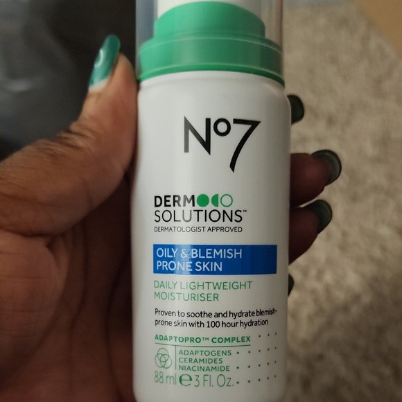 No 7 | Skincare | Dermocosmetic Solutions Daily Light Moisturizer White ...